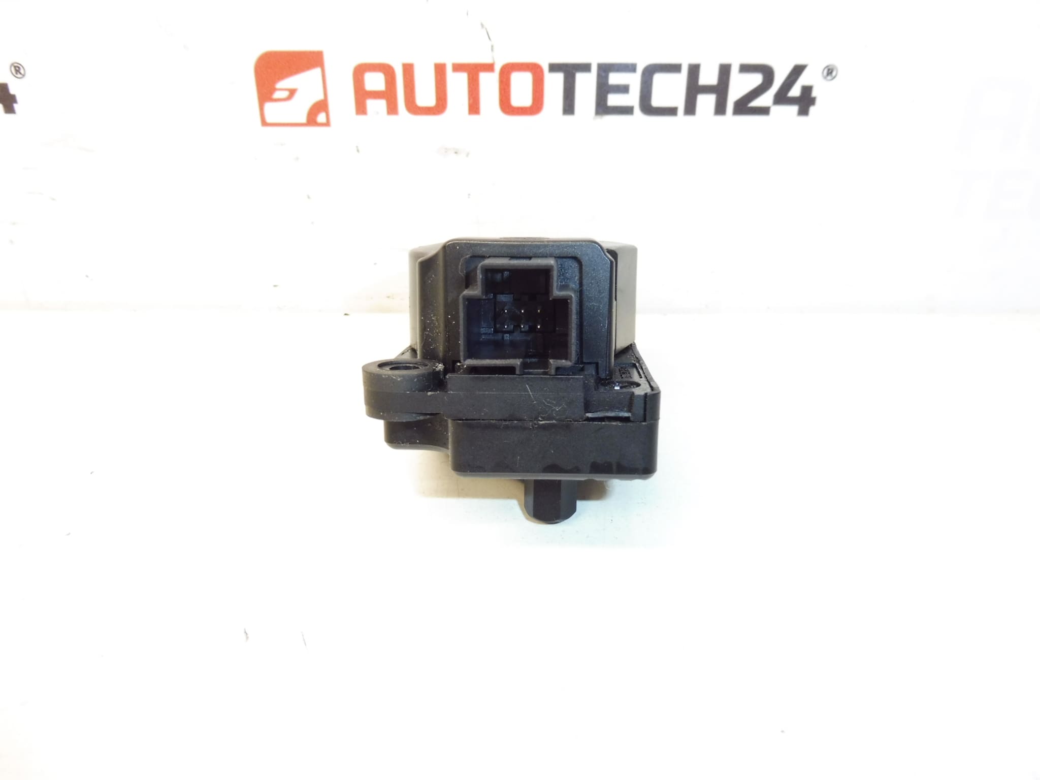 Servomotor topení BEHR EAD511 B8036 U14 pro Citroën/Peugeot ...